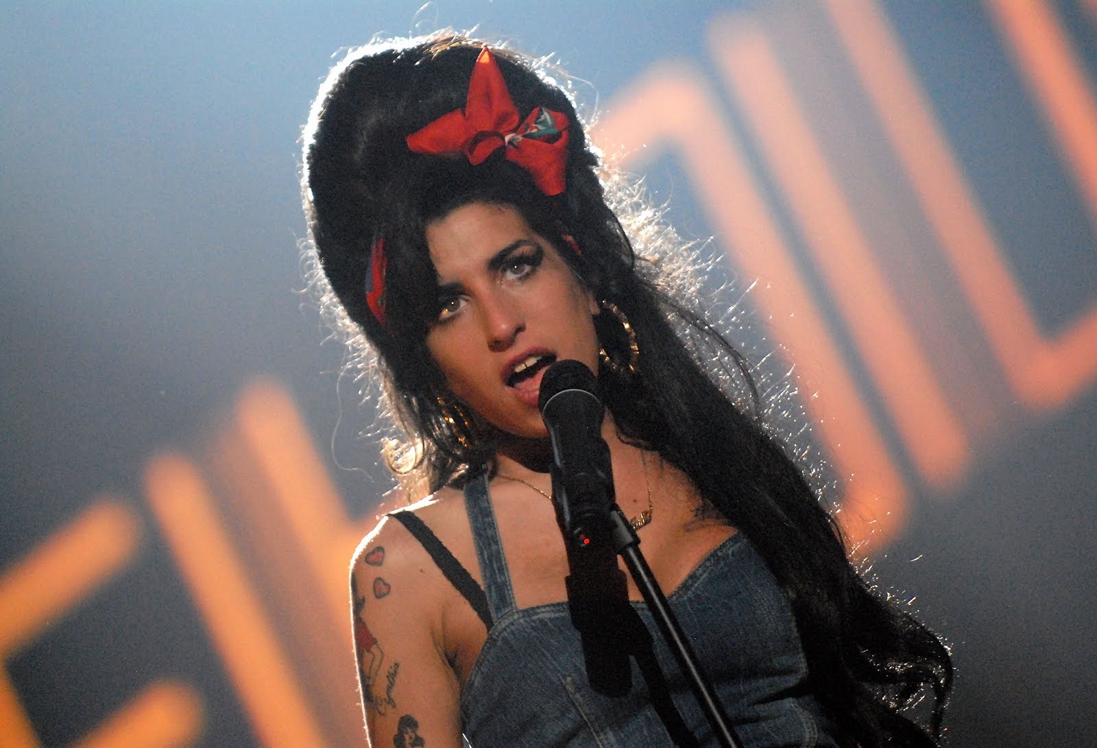 El padre de Amy Winehouse lanzará un nuevo disco la cantante - Revista ...